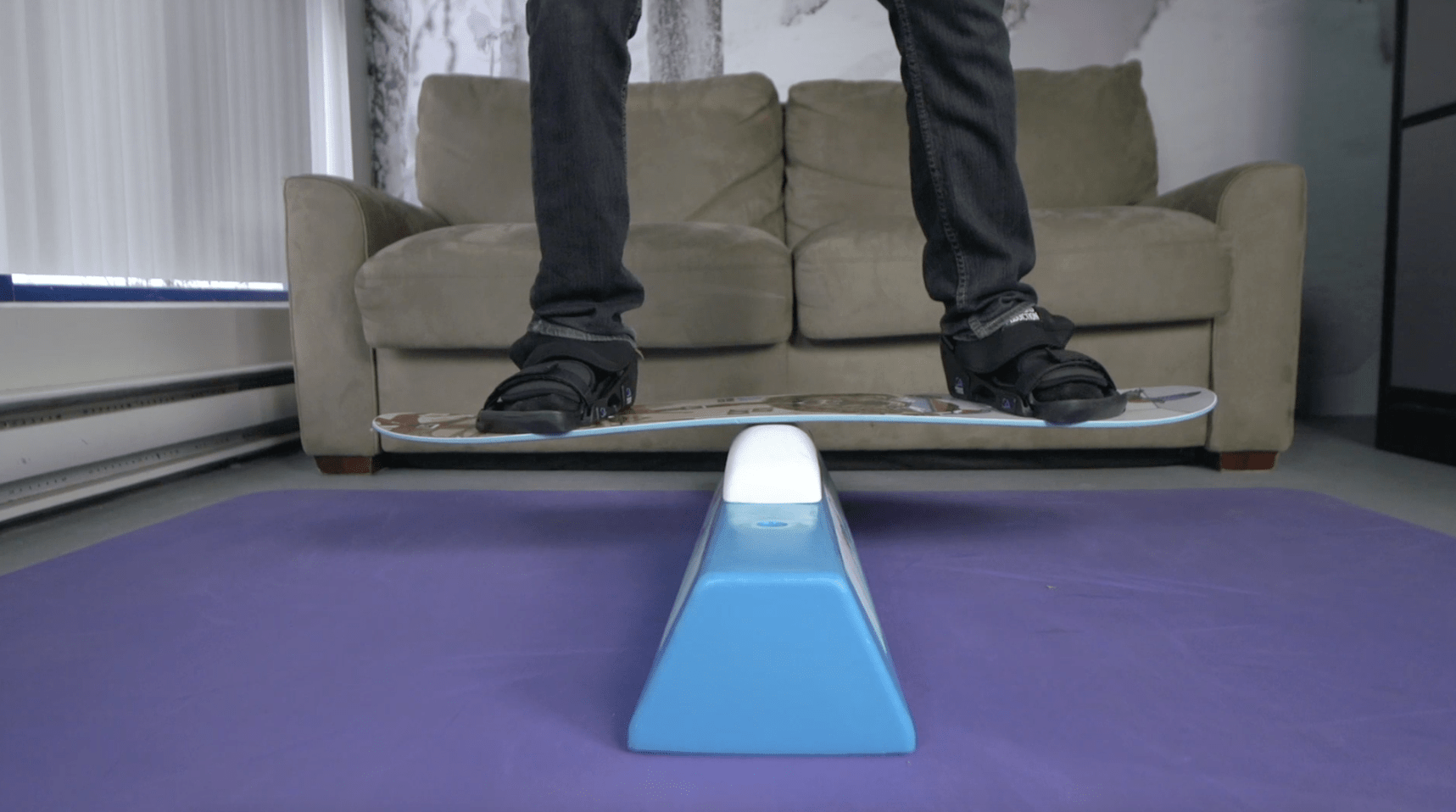 How To Backside Boardslide On A Training Board – Snowboard Addiction