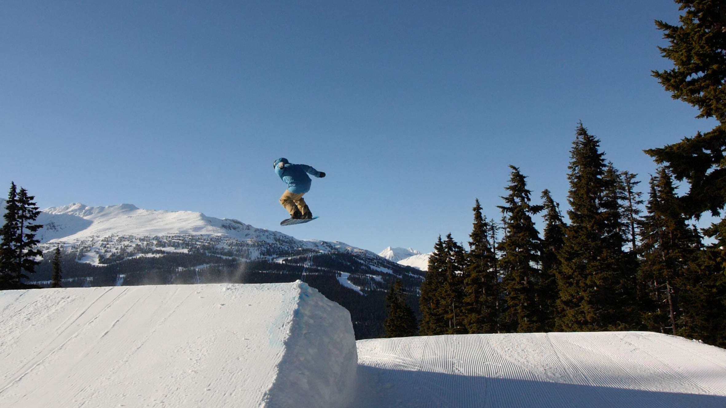 How To Switch Straight Air – Snowboard Addiction